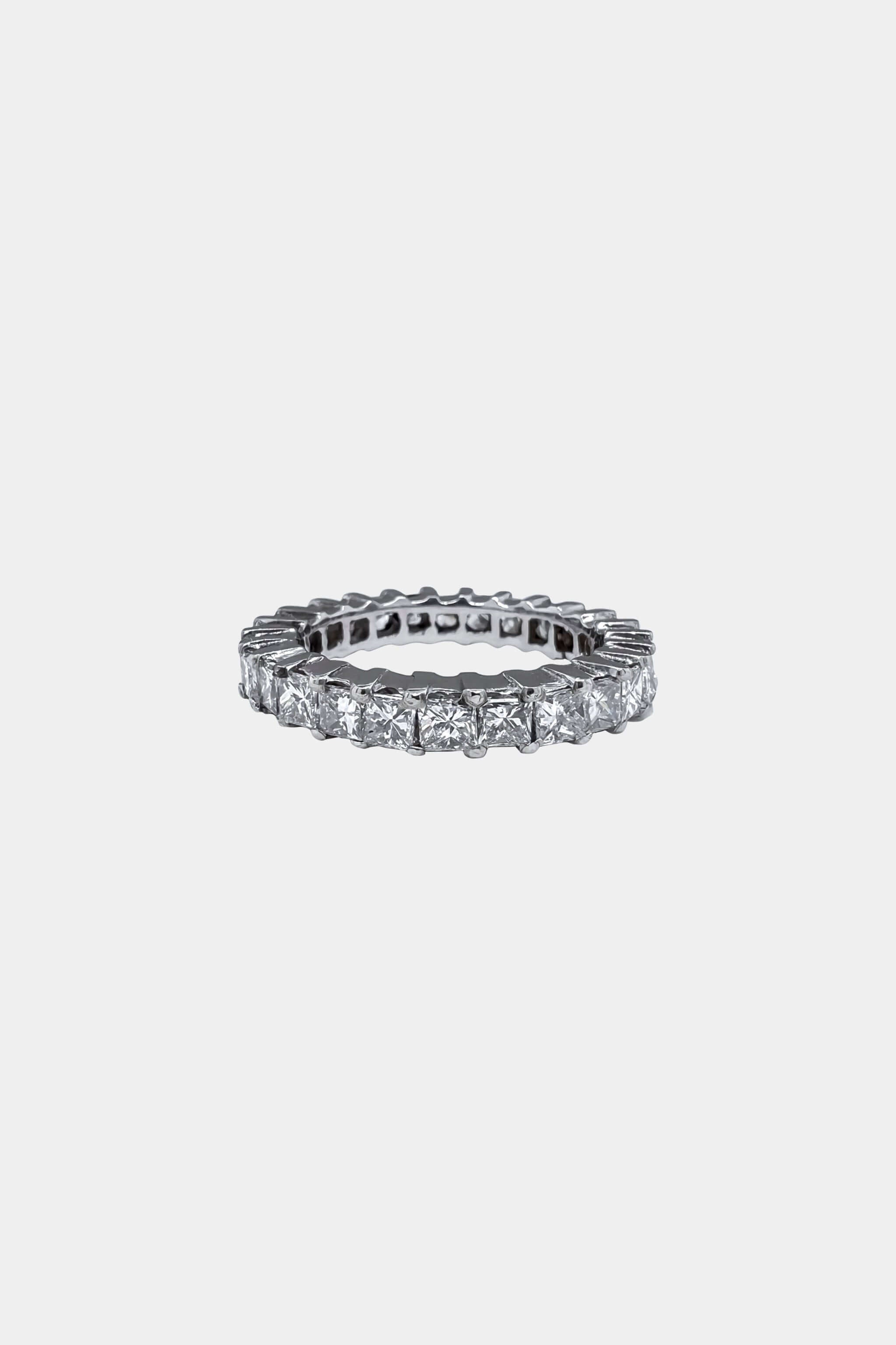 Circle Diamond Band